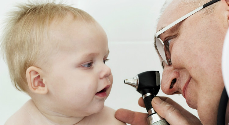 ¿Mi bebé oye bien? Pistas para detectar la sordera en los recién ...